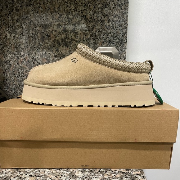 UGG | Shoes | Ugg Tazz Slipper Mustard Seed W 8 M 6 | Poshmark